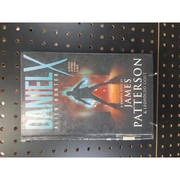 James Patterson | Other | Daniel X Alien Hunter Graphic Novel Exciting ...